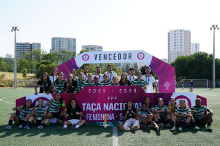 Ficheiro:SCP Futebol Feminino - CN Sub-15 2025.2026 - Troféu.jpg | Wiki ...